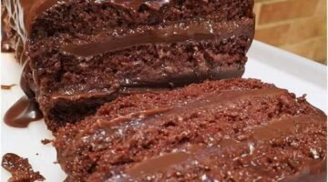 BOLO DE CHOCOLATE RECHEADO - Dona De Casa Criativa